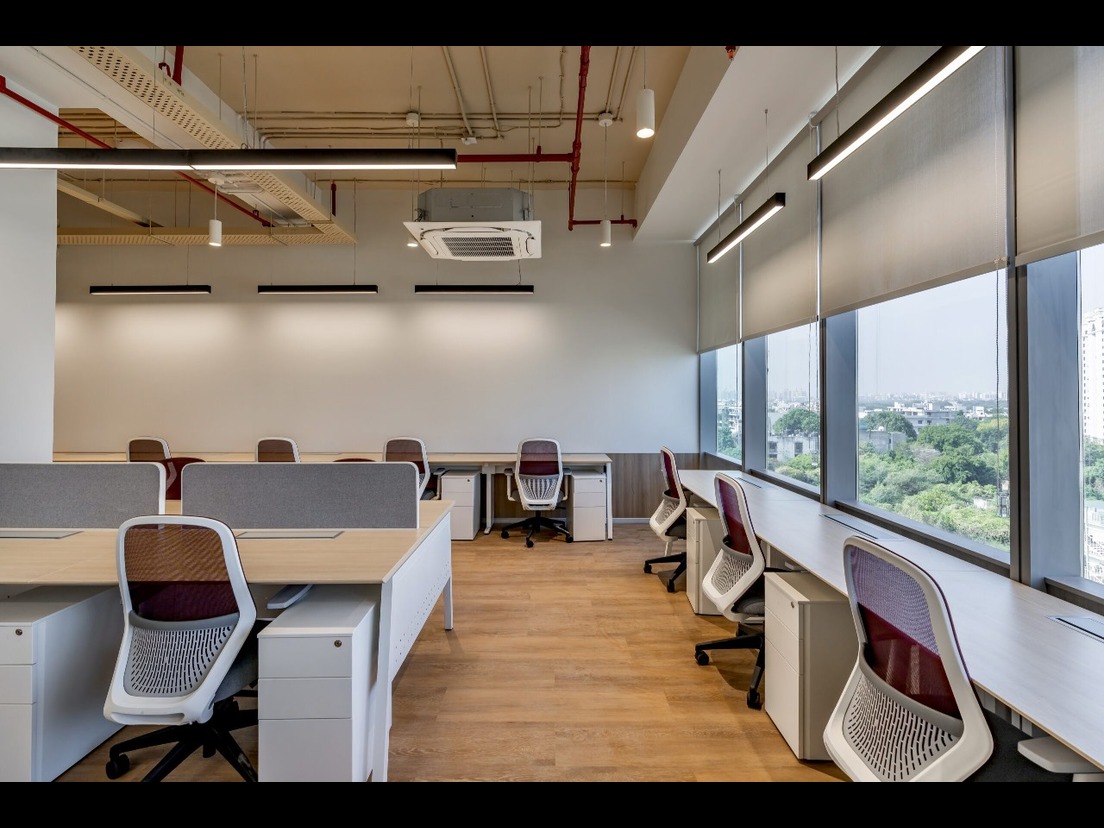 Dedicated Desk vs Hot desk: Which is more productive for you? - Idea Co ...